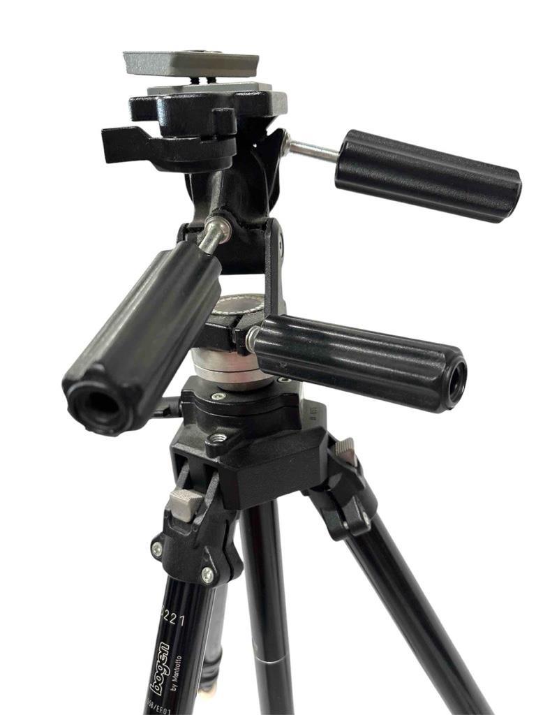 Bogen Manfrotto 3221 w/ 3030 3-Way Pan Tilt Head Professional Camera ...