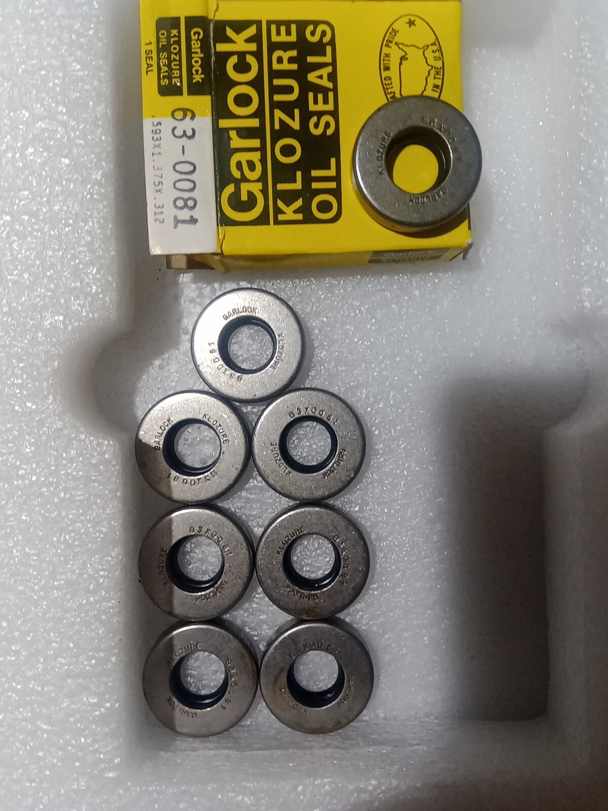 8-pack Garlock Klozure Oil Seals Model 63, 63-0081 , .593 X 1.375 X ...