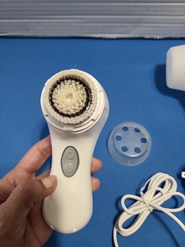 Clarisonic Mia 2 Sonic Skin Cleansing System White With Charger ...