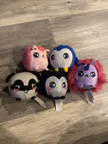 Squeezamals Plush Mini 3” Set of 5 pink, blue, black, grey | eBay