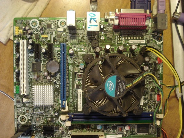 Intel DH61CR Classic Series, LGA 1155/Socket H2 (BOXDH61CRB3 ...