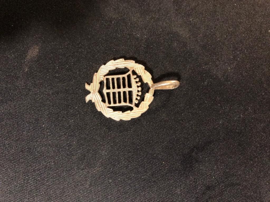 Silver color sparkly Mercedes logo key chain emblem | eBay