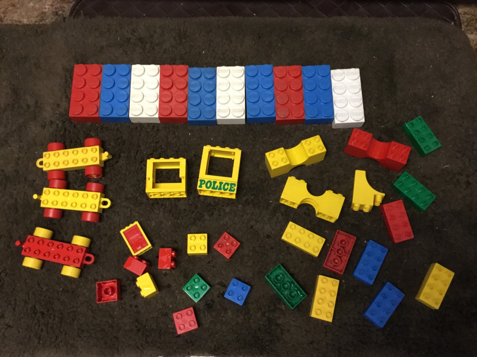 Lot Of 41 Vintage LEGOS BLOCKS including 3 Trains & Police Window ...
