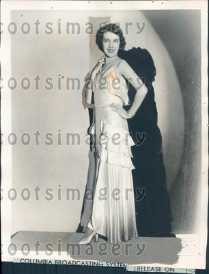 1931 Lovely Opera Singer Lily Pons in Gown Press Photo | eBay