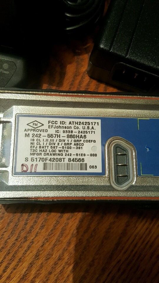 EF JOHNSON ASCEND ES 5100 RADIO WITH CHARGER BATTERY MIC 800 MHz P25 L3 ...