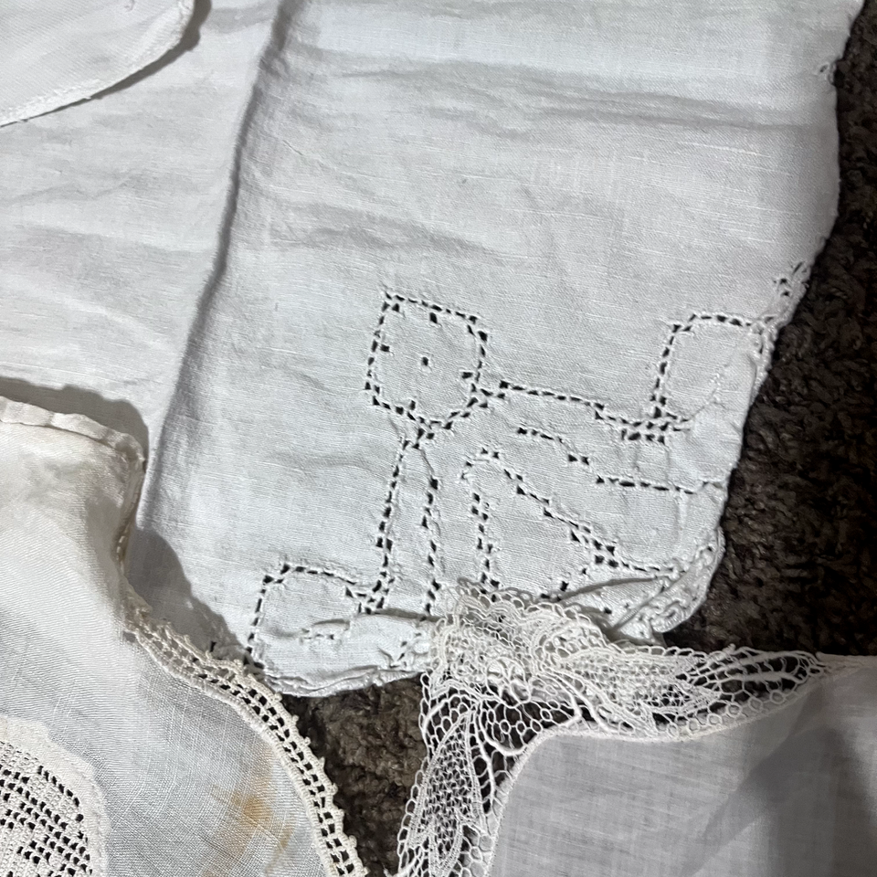 Vintage LOT Estate table runner napkins and handkerchief lace crochet ...