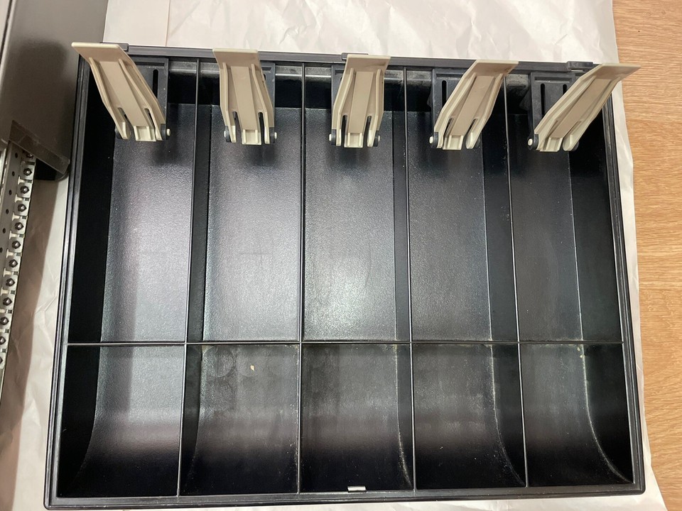 IBM Toshiba SurePOS Cash Drawer POS Register w/ Till, Lock & Key IRON ...