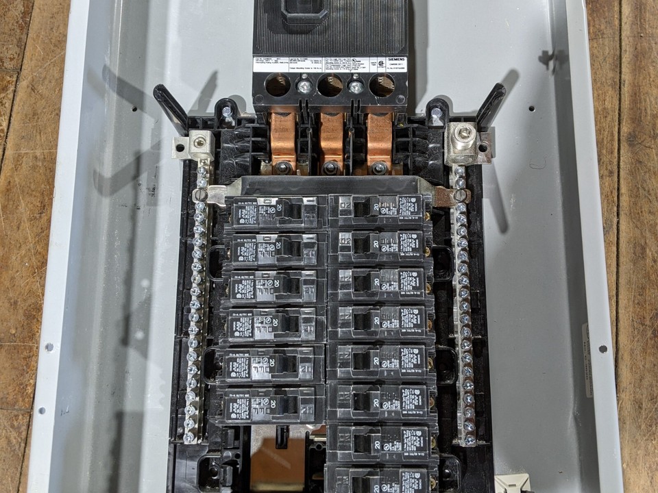 Siemens S4242B3225 Indoor Load Center 225A 120/208/240V 3PH 42 Cir Main ...