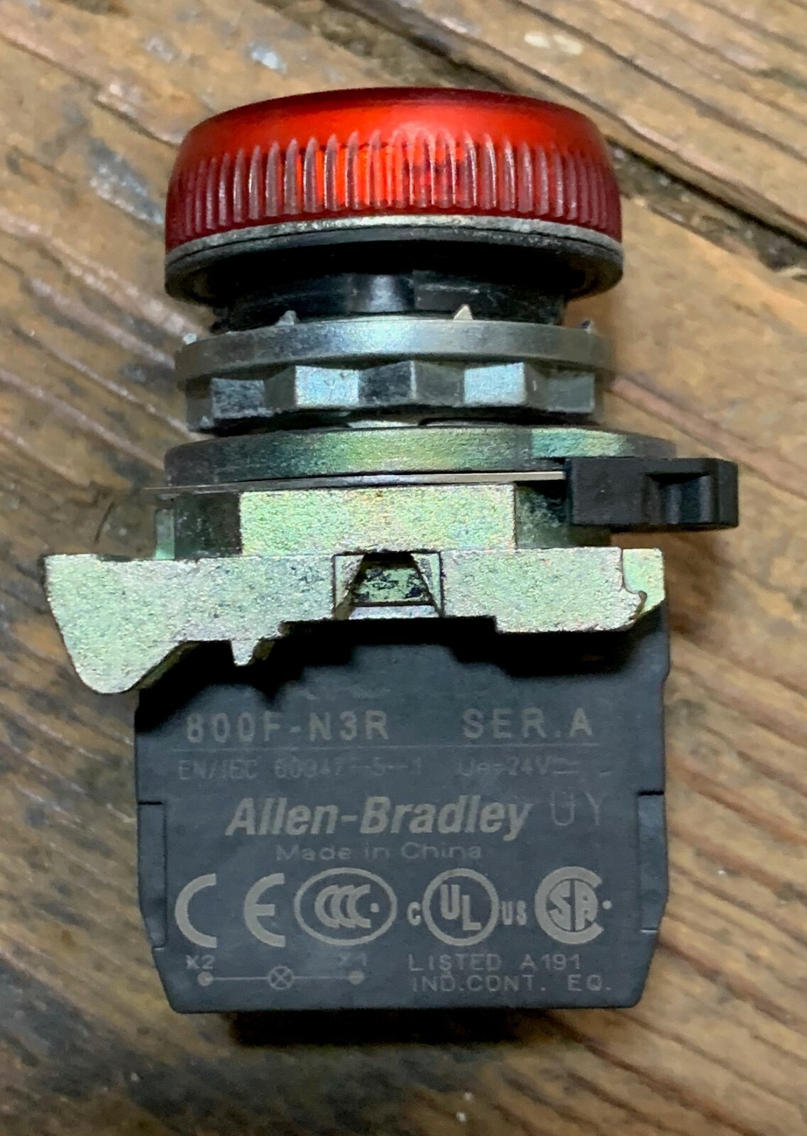 ALLEN BRADLEY 800F-N3R SER A RED PUSH BUTTON INTEGRATED LED LIGHT ...