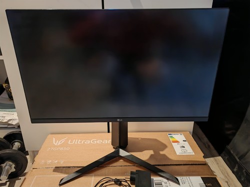 LG UltraGear 27GP850P-B Gaming Monitor 27" 2560x1440 Nano IPS HDR 180Hz ...