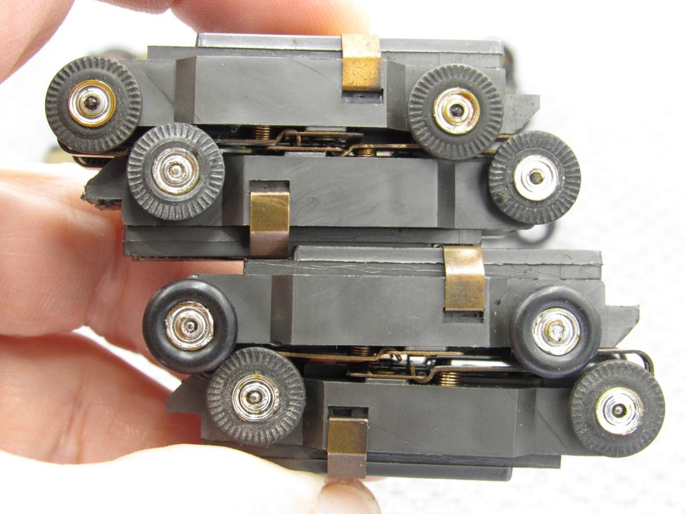 AURORA LOT OF 8 COMPLETE RUNNING T-JET CHASSIS AS FOUND ALL RUN GOOD #4 ...