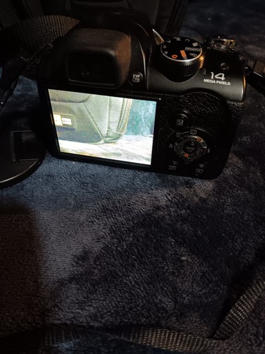 Fujifilm FinePix S4200 Compact Digital Camera 24x Zoom Lens,with Camera ...