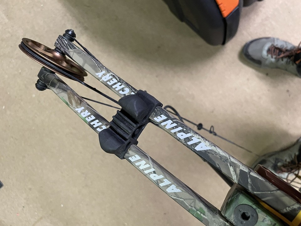 Compound Bow Rt Hand Alpine Ravage 27/70 Sights Rest Stabilizer | eBay