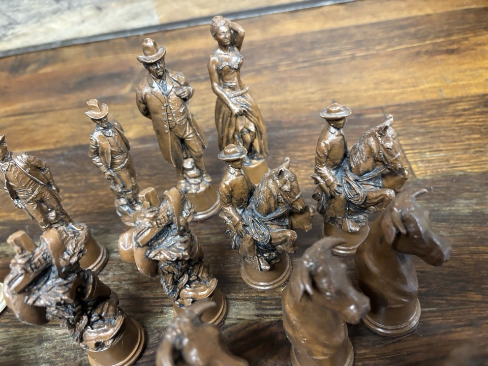 Berkeley Chess cowboys Chess Set 32 pieces Range Wars western Chess Set ...
