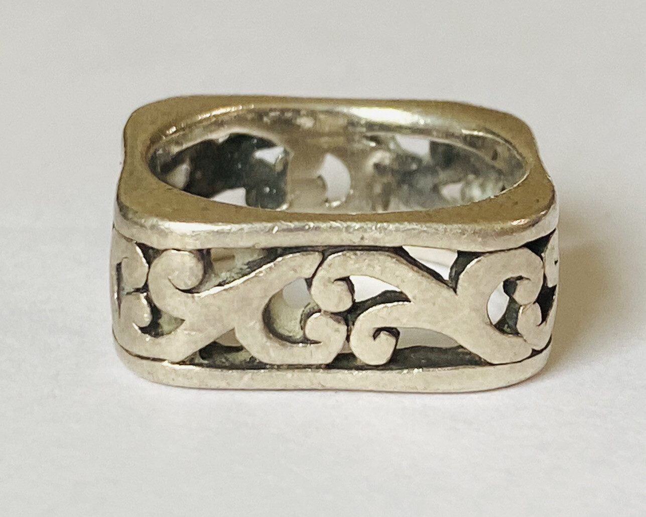 Vintage Sterling Silver Filigree Scroll Square Band R… - Gem