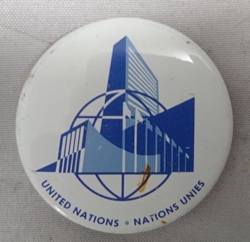 ANCIEN BEAU BADGE PIN'S UNITED NATIONS SIEGE ONU NATIONS UNIES 1980 ...