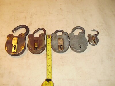 Joblot, 5 vintage padlocks, 1 x BR(E) by Belfry, only 1 has a key | eBay UK