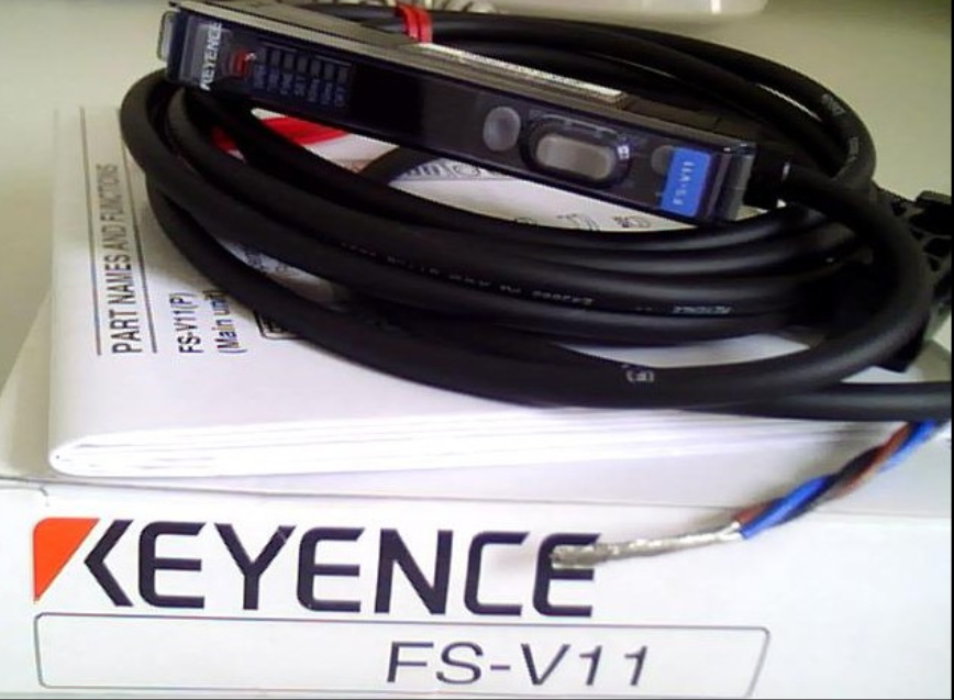 1PC NEW KEYENCE Optical fiber sensor FS-V11 FSV11 | eBay