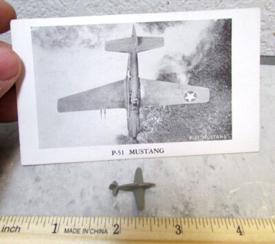 vintage WWII plane recognition small plastic plane, ID Card, P-51 ...