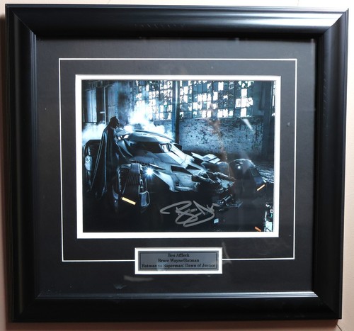 Ben Affleck Autographed "Batman vs Superman: Dawn of Justice" Framed ...