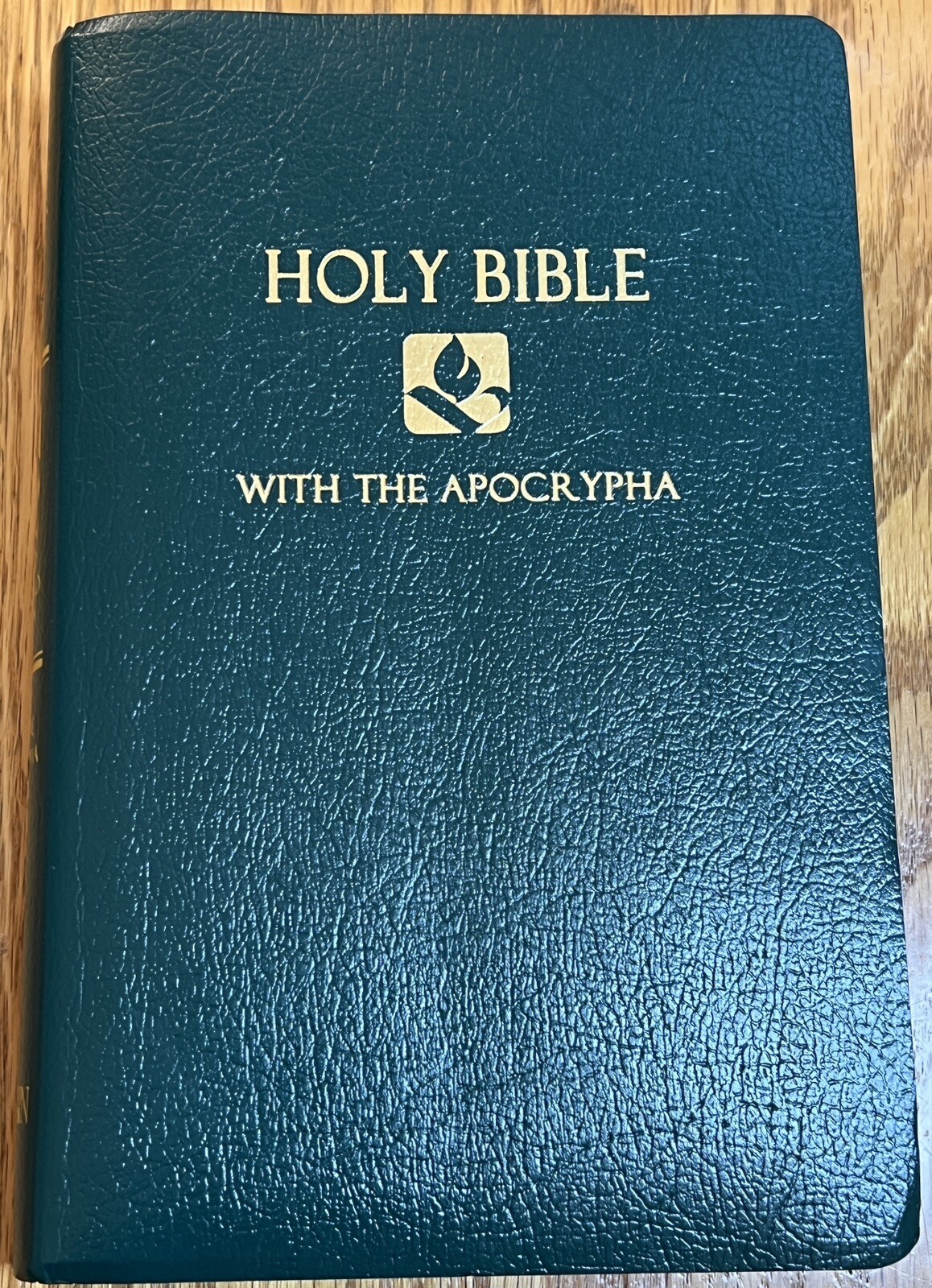 Holy Bible With The Apocrypha NRSV - Hendrickson Publishers Ed. Holy ...