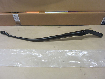 Maserati Ghibli Quattroporte RH Passenger Windshield Wiper Arm NEW ...