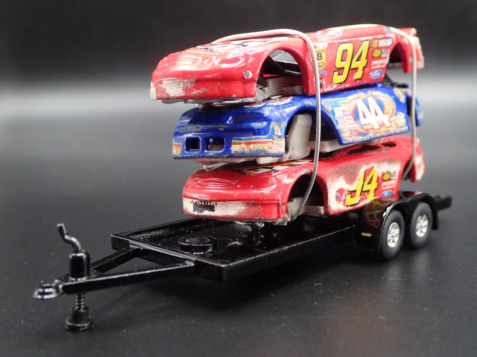 VINTAGE NASCAR 3 CARS CRUSHED ON A FLATBED TRAILER 1:64 SCALE DIECAST ...
