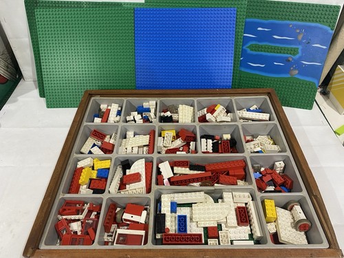 Box Of Vintage LEGO + 6 x (32x32) Base Plates 3811-Classic Legoland GVC ...