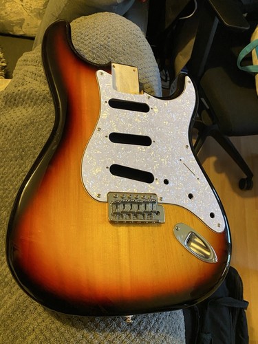 Squier Vintage Modified Stratocaster Strat 3 Tone Sunburst Guitar Body ...