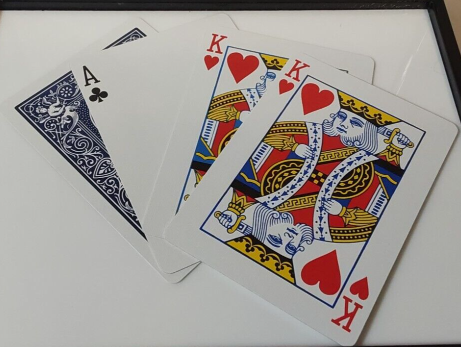 Magic Chase Card Trick: One of the Best Small-Packet Tricks - Close-Up ...