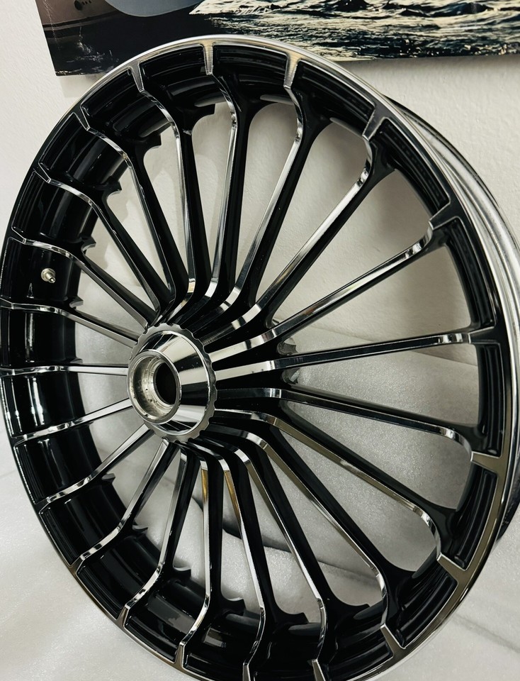 Harley CVO FRONT Turbine Wheel 2013 -24 Breakout Black & CHROME OEM Rim ...