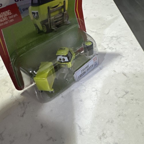 Disney Pixar the world of Cars Race-O-Rama Trunk Fresh Pitty DieCast ...