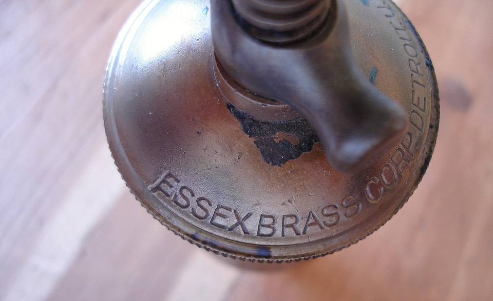 VINTAGE ESSEX STATIONARY HIT AND MISS ENGINE BRASS PUMP PLUNGE OILER ...