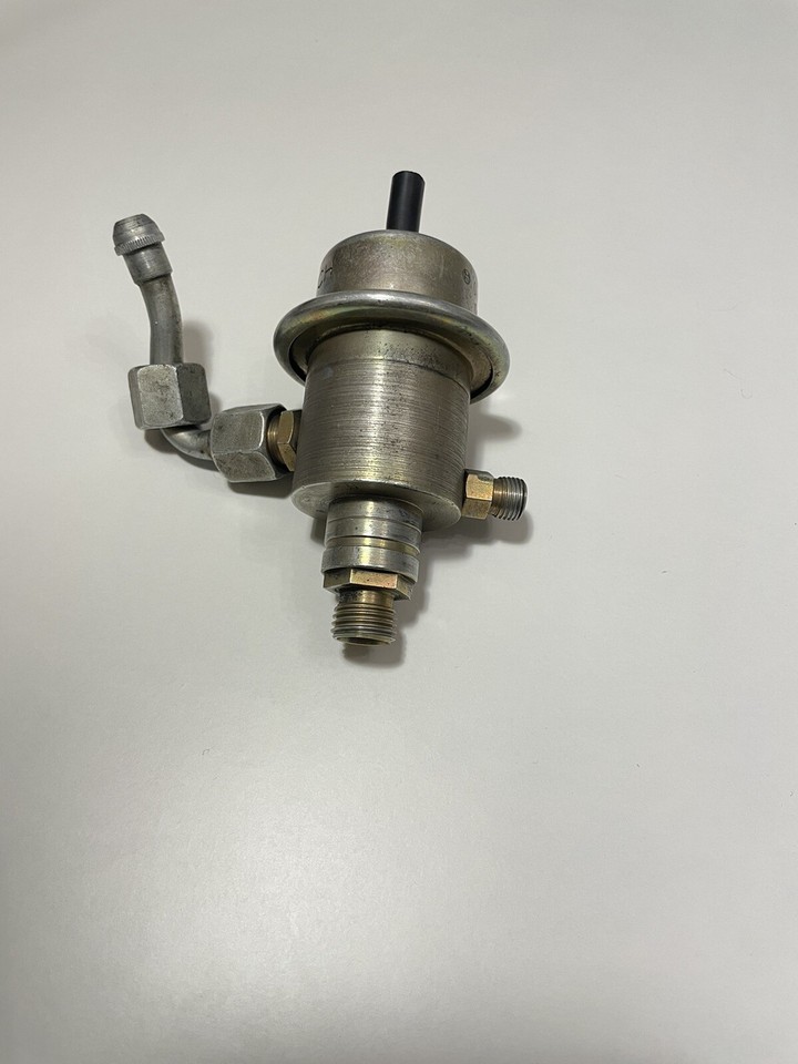 MERCEDES BENZ W124 FUEL PRESSURE REGULATOR BOSCH OEM #0438161001 DR0001 ...
