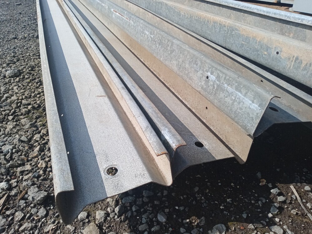 Used c Purlins 166 mm Deep - 10.670 Mtr Length Overall - no Cleats ...