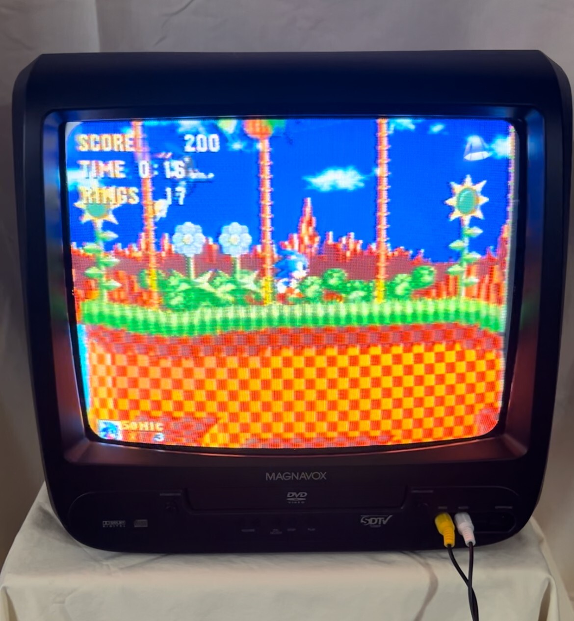 MAGNAVOX 💥 CD130MW9 13" Television TV CRT Gaming Retro Vintage Combo ...