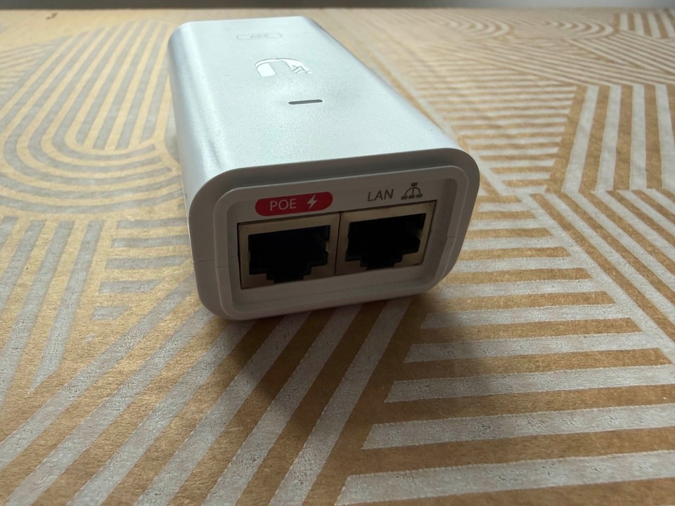 Ubiquiti Unifi PoE Injector POE-24-12W-G-WH S Power Supply 24V - No ...