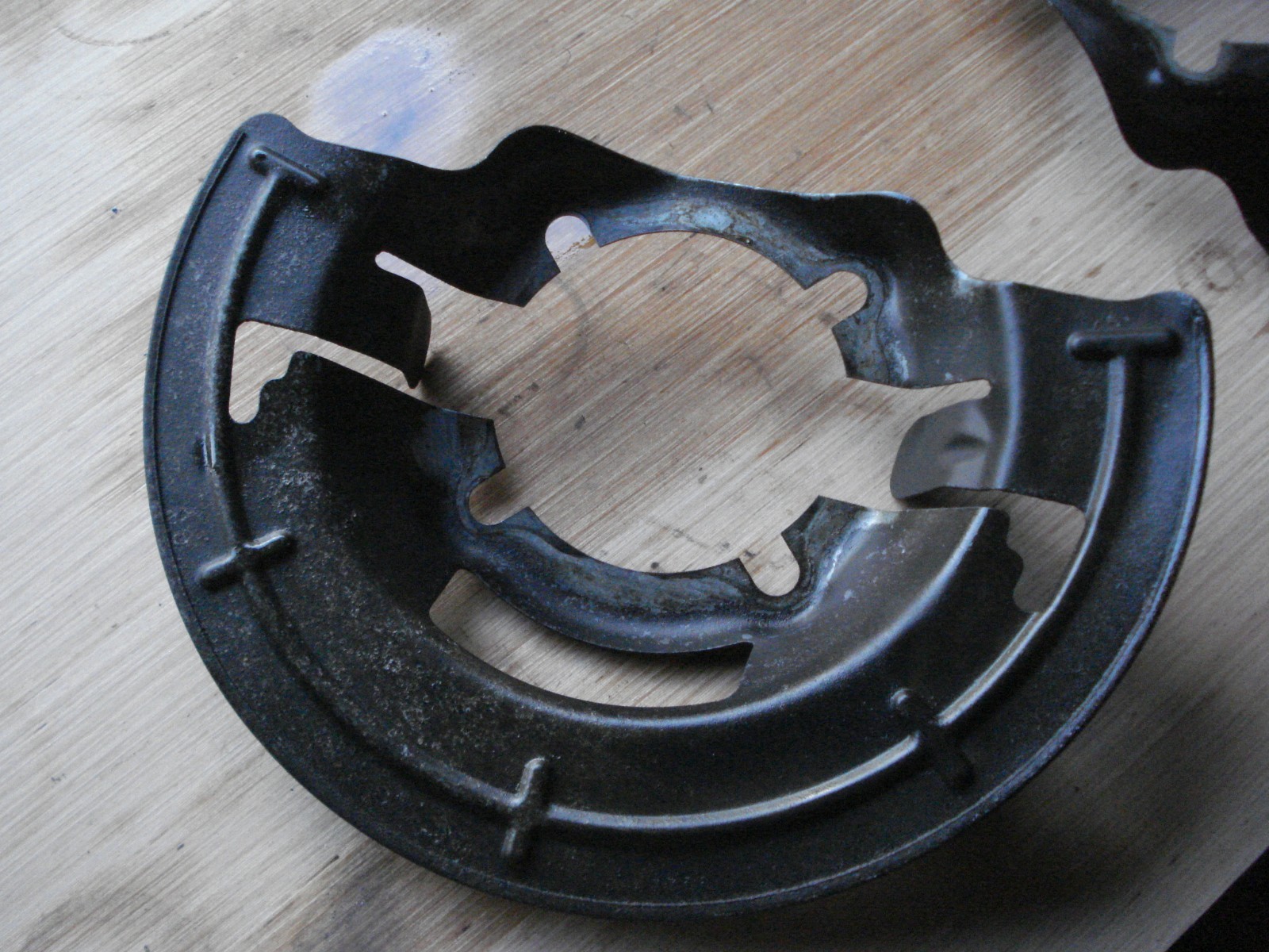 01-04 Ford F-350 4WD Dually DRW Front Disc Brake Rotor Splash Shield RH ...