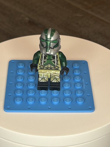 Lego Star Wars Minifigure Clone Trooper Commander Gree Kashyyyk Camo ...