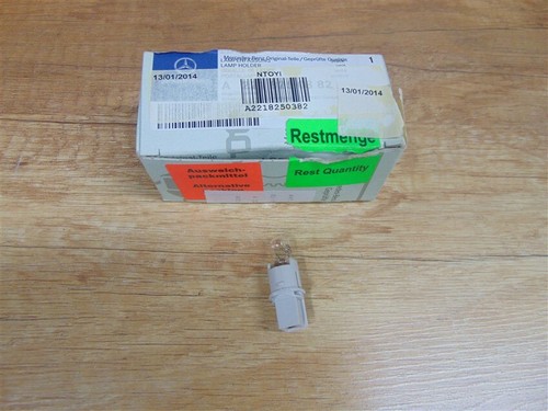 New Trunk Lid Interior Socket With Bulb Mercedes C117/X156/451 ...