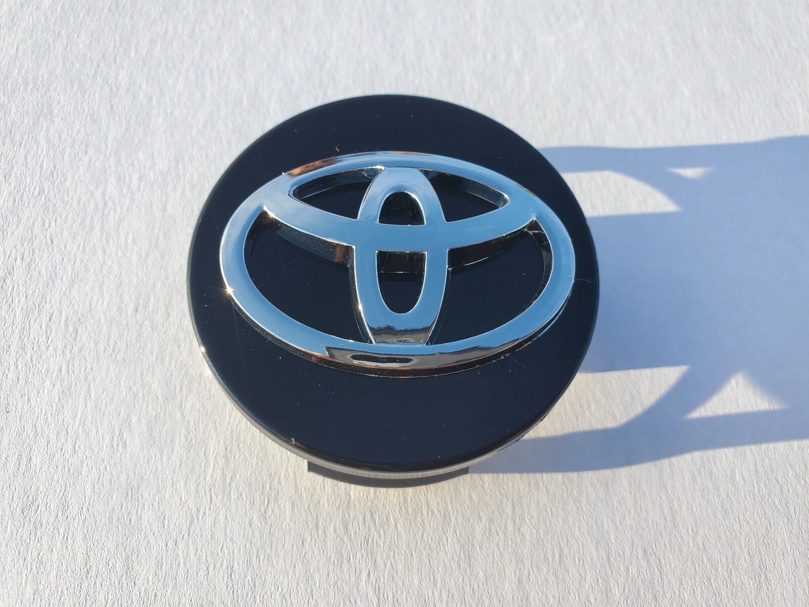 4x TOYOTA 62mm Wheel Center Caps, Camry Avalon RAV4 C-HR Prius Corolla ...