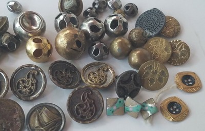 Antique Lot of 55 Metal BUTTONS Picture Buttons Bell Buttons & Silver ...