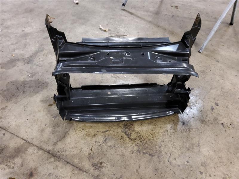 【極美品】MONCLERGENIUSモンクレールライトダウンジャケット3 - ダウンジャケット