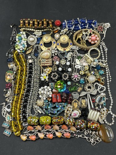 Lot Of 2 Pounds BROKEN Rhinestone Glass Bead Etc Jewelry As Is For ...