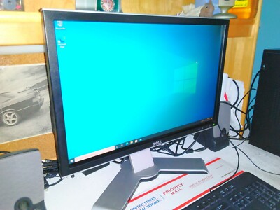 DELL ULTRASHARP 2208WFPt 22" LCD Monitor w/4-Port USB Hub* DVI VGA ...