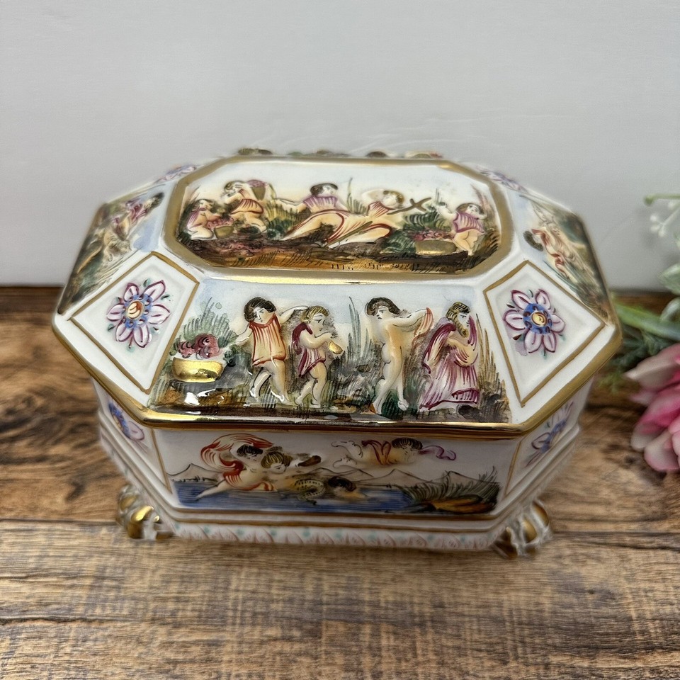 R. Capodimonte - Hand Painted Porcelain Octagonal Casted Box - Make in ...