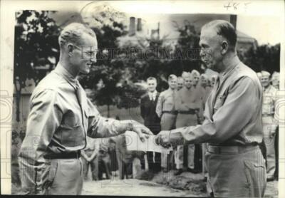 1942 Press Photo Francis Warren Pershing receiving his commission ...