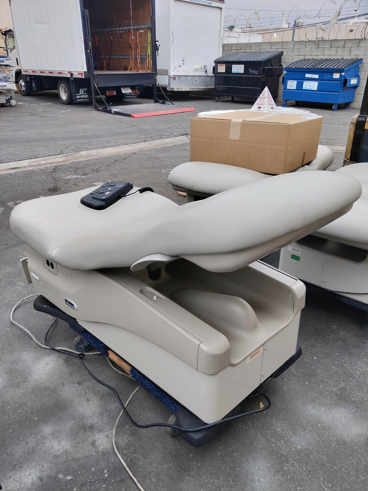 Midmark 625-001 Barrier Free Exam Table, With Footswitch & Hand Control ...