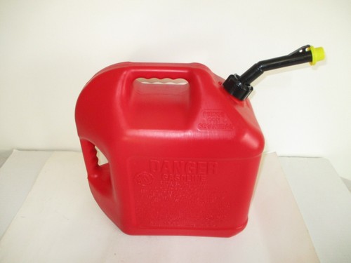 PRE BAN BLITZ PLASTIC 5 GALLON GAL GAS CAN SELF VENTING VENTED FUEL CAN ...