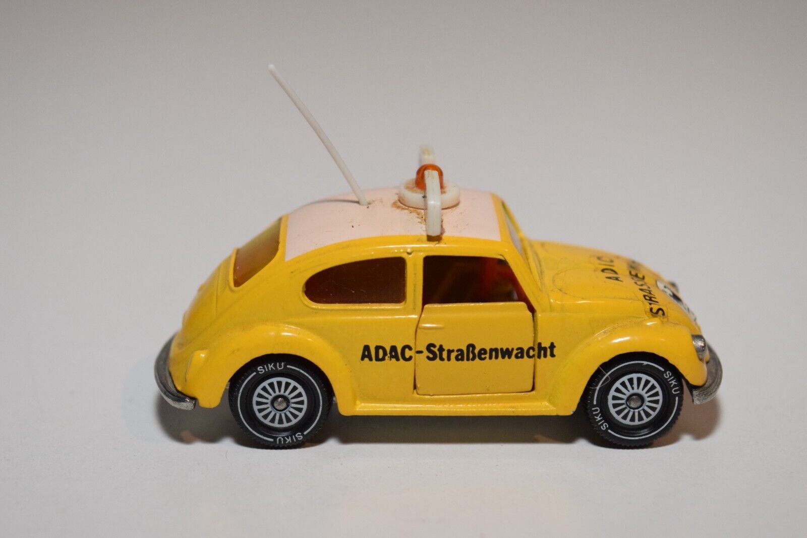 A85 1:55 3 POUCES SIKU 1324 VW VOLKSWAGEN 1300 ADAC STRASSENWACHT EXC ...